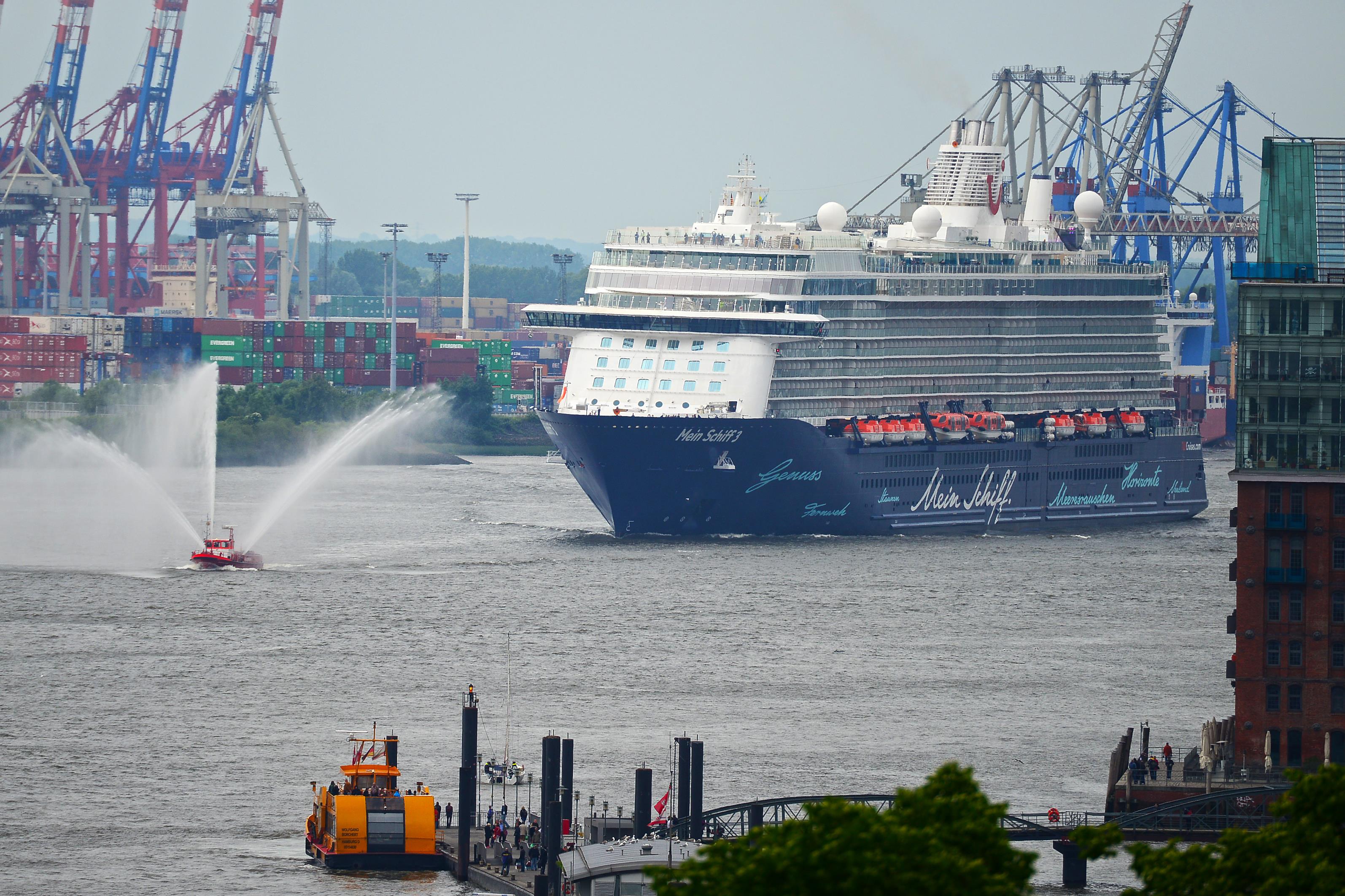 TUI Cruises: Mein Schiff 3 Erstanlauf in Hamburg TUI Cruises: Mein Schiff 3 Erstanlauf in Hamburg
